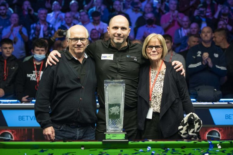 Joe Perry - 'I have officially retired as a pro snooker player ...